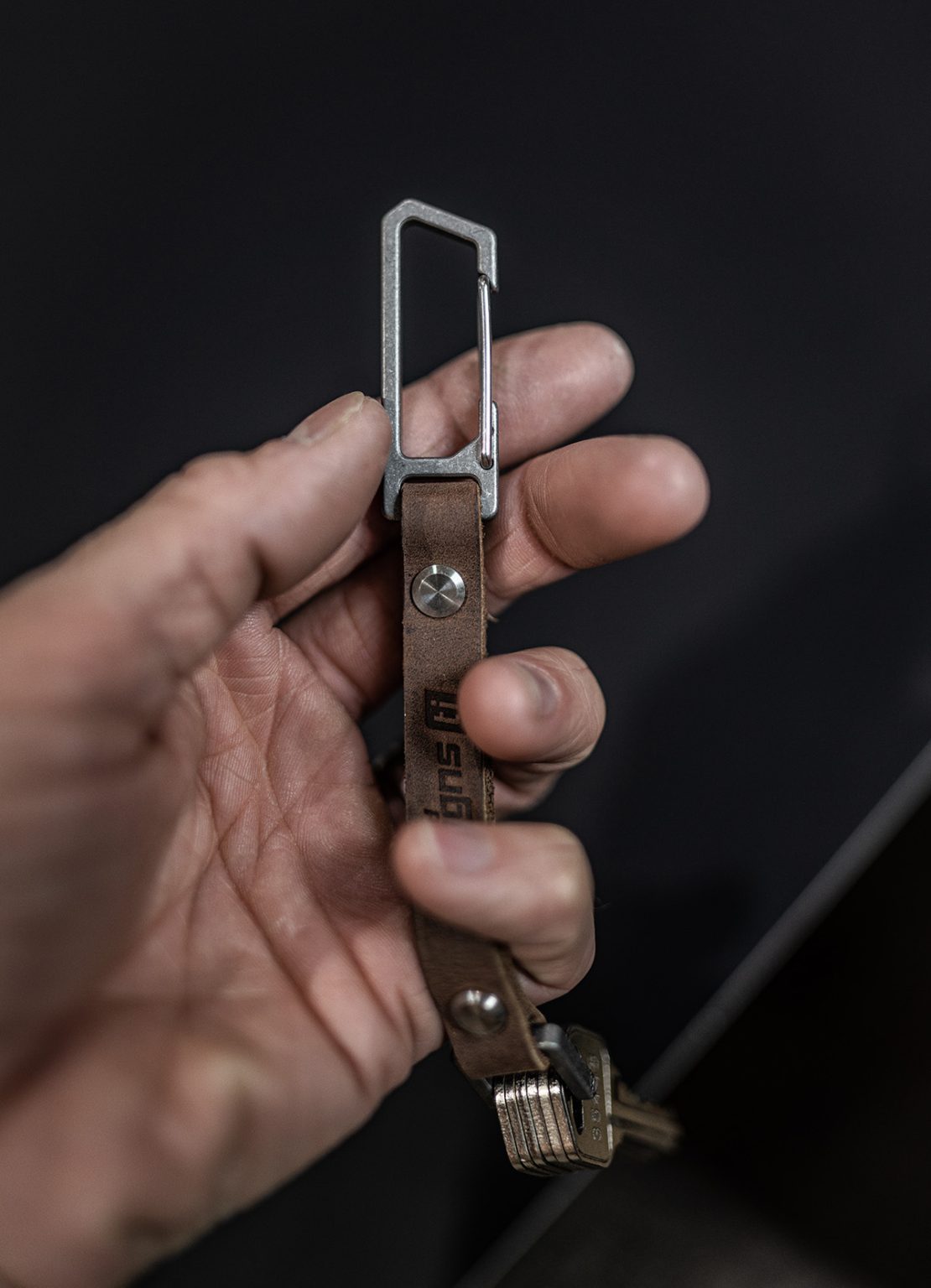 TiRant LATCH SERIES Mini Titanium Carabiner (Jet-Black) – Exceed Designs