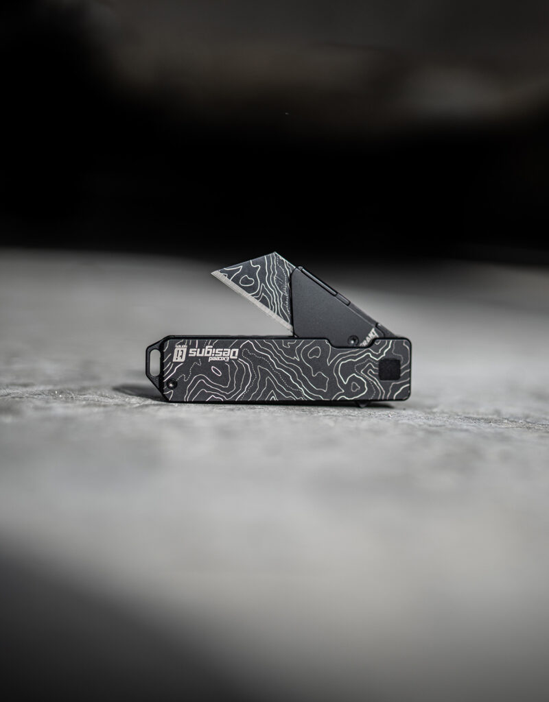 Black CASCADIA Topo Map Razor Blades Tajima V-REX II Premium Tempered ...