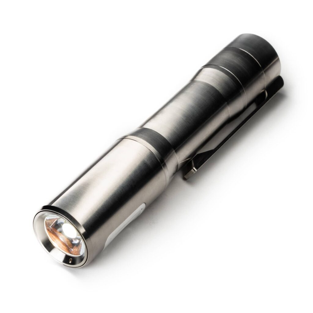 RAMPANT™ R8 EDC Flashlight (Raw 6AL-4V Titanium + AL Button + Copper ...