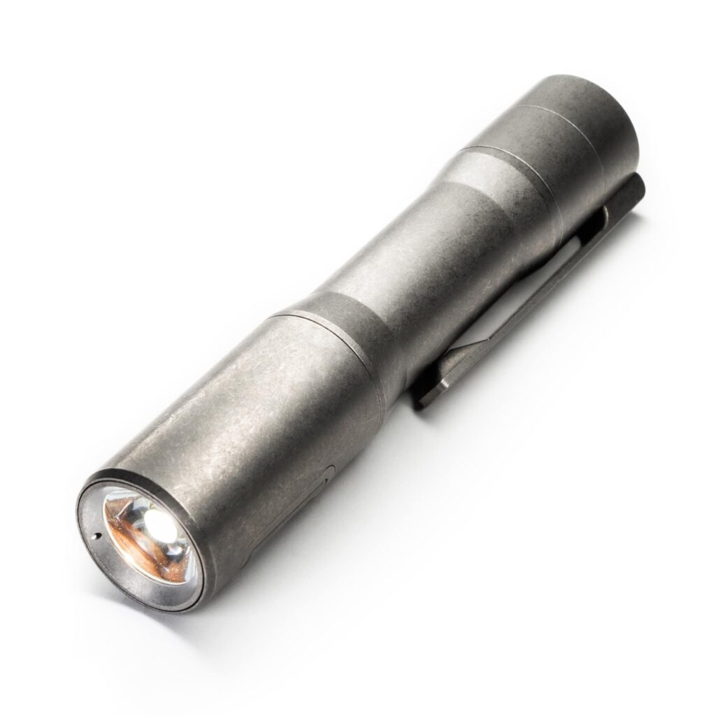 RAMPANT™ R8 EDC Flashlight (Stonewashed 6AL-4V Titanium + Copper Pill ...