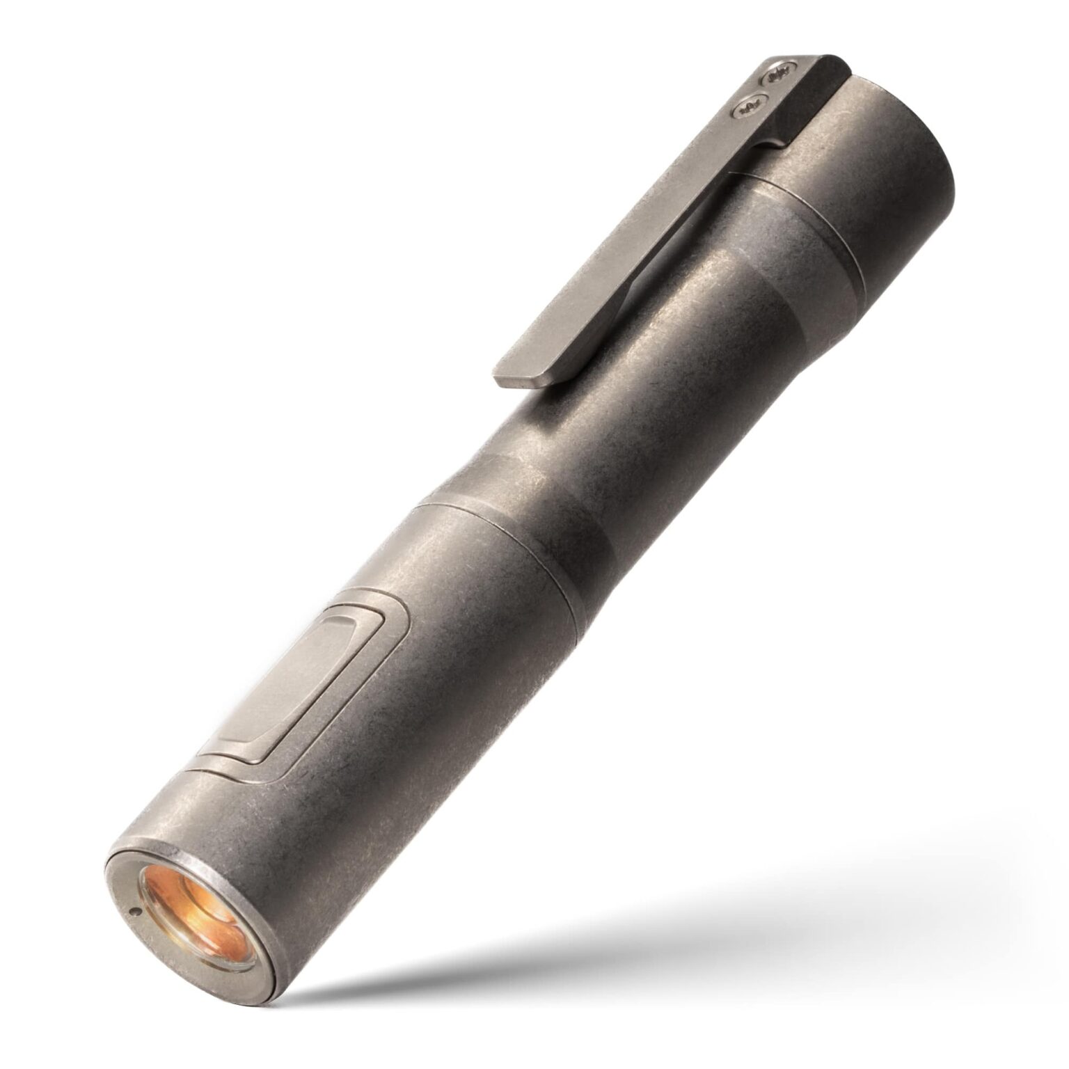 RAMPANT™ R4 EDC Flashlight (Stonewashed 6AL-4V Titanium + Copper Pill ...
