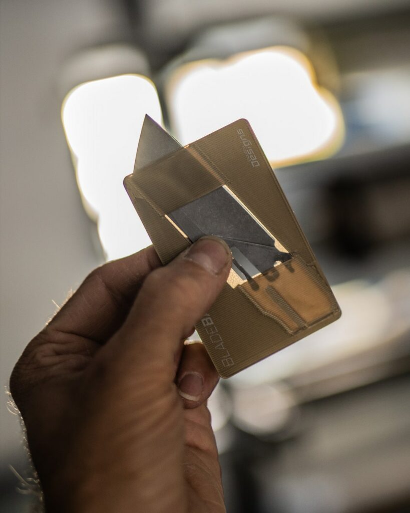 BladeBank™ — Blade Holder For TiRant ULTRA HotSwap™ Blades In Credit ...